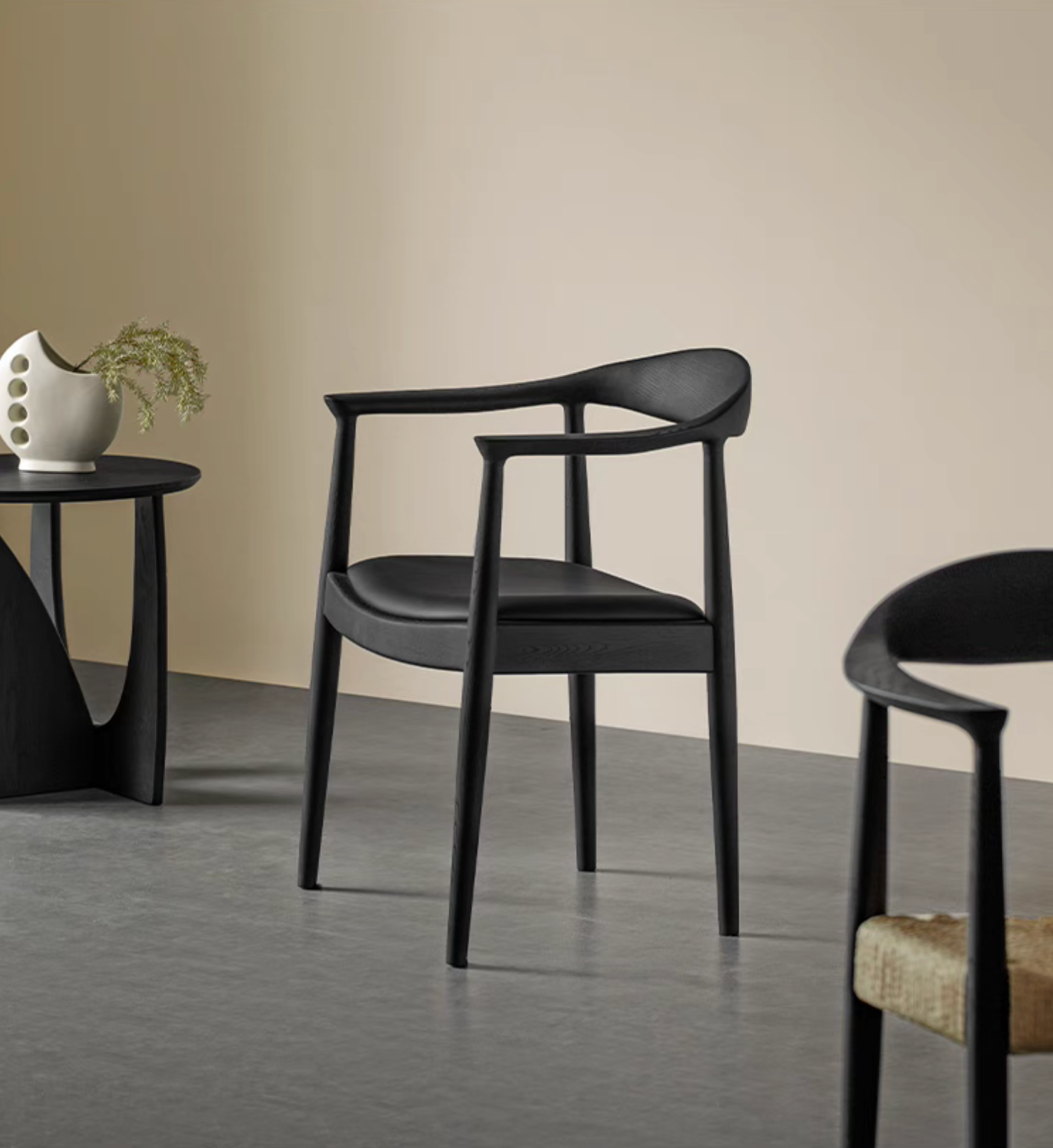 Kenni Chair – Mitten Studio