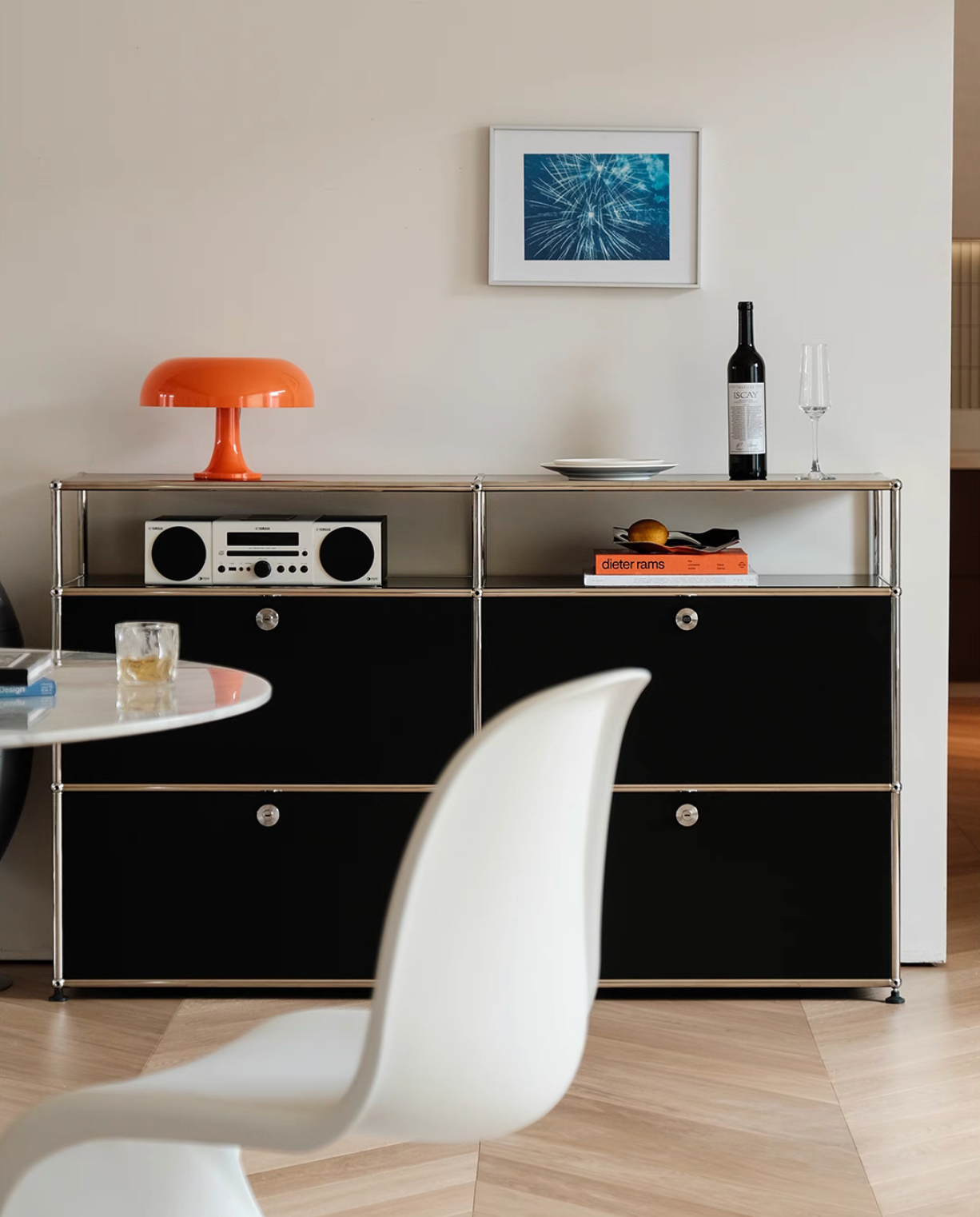 B&T Cabinet 04 – Mitten Studio