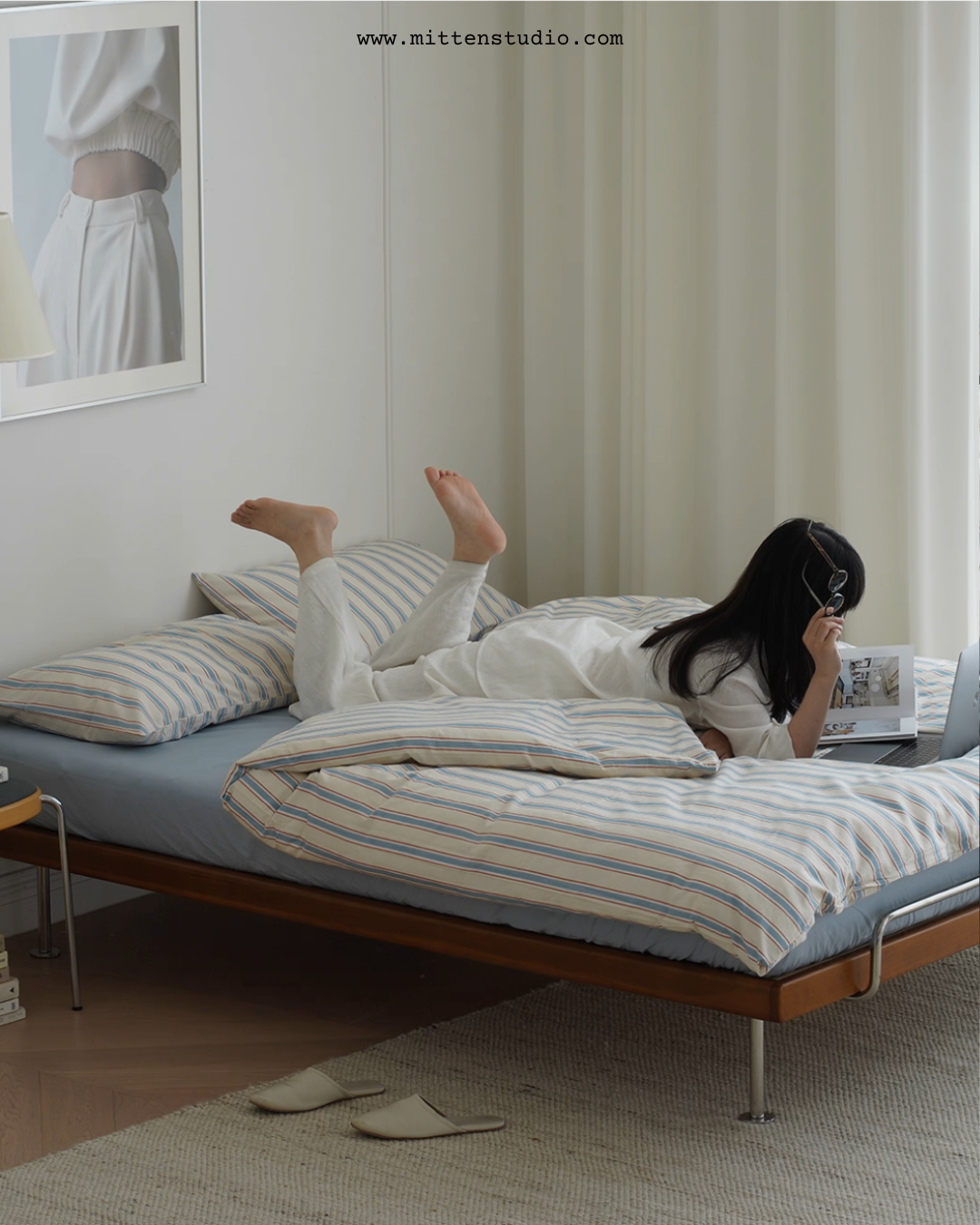 Hera Steel Legs Platform Bed – Mitten Studio