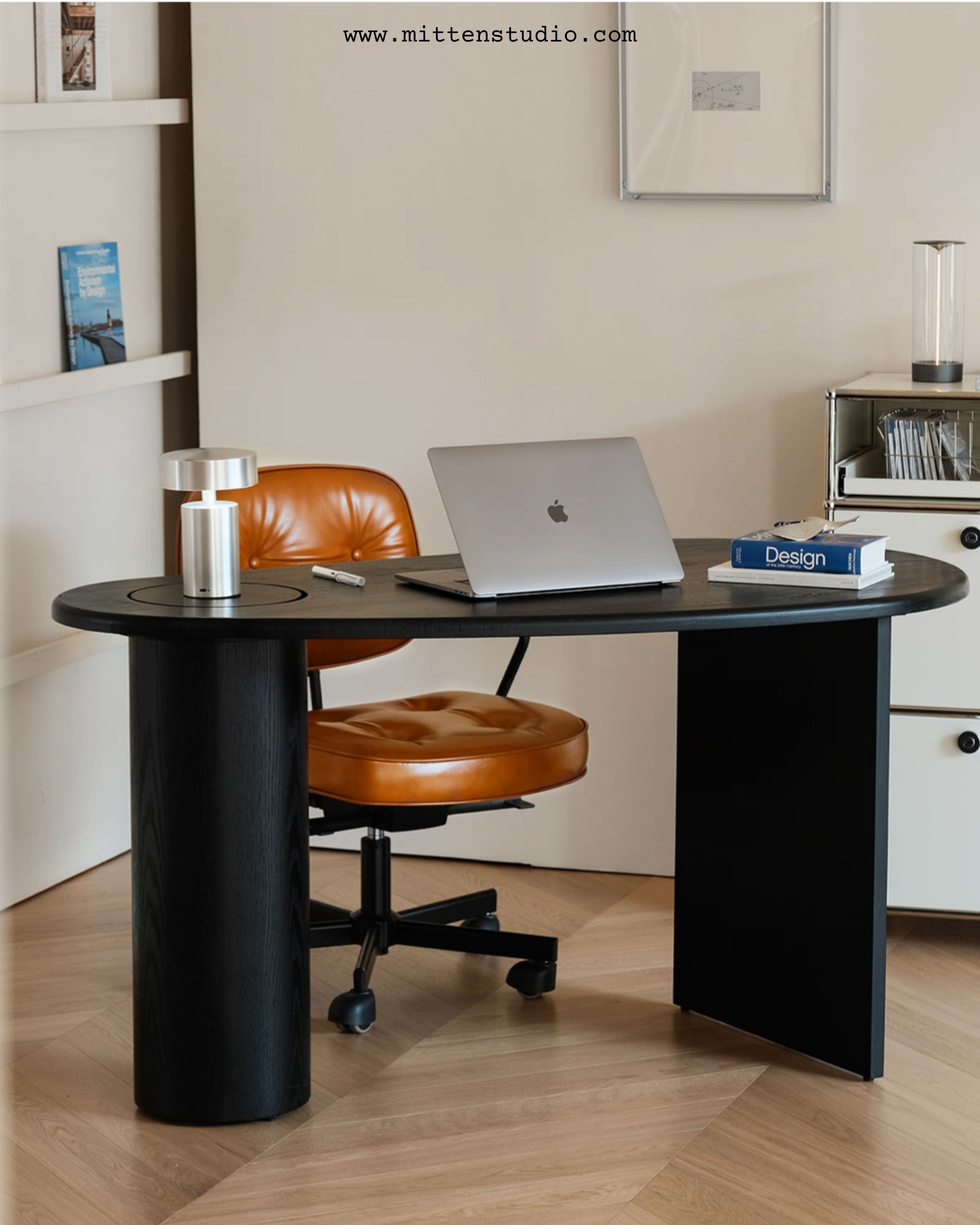 Philip Desk (All Black) – Mitten Studio