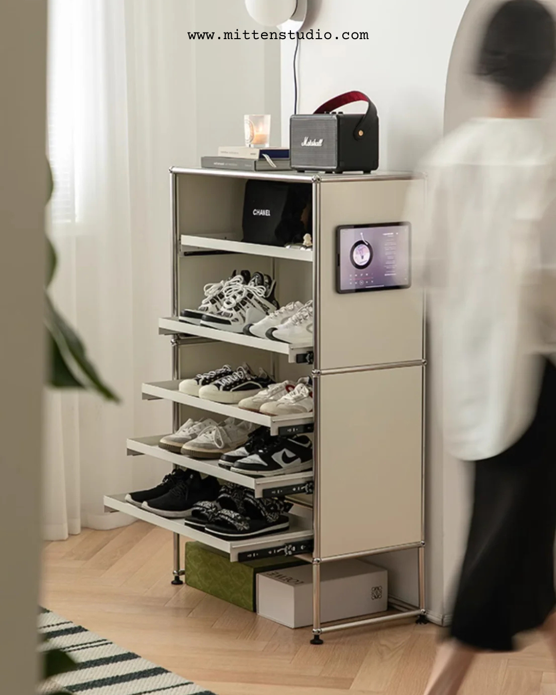 B&T Shoe Cabinet – Mitten Studio