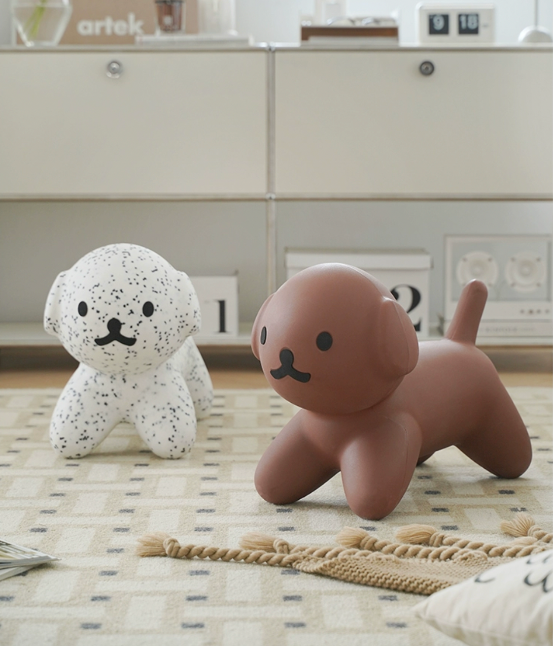 Snuffy Dog – Mitten Studio